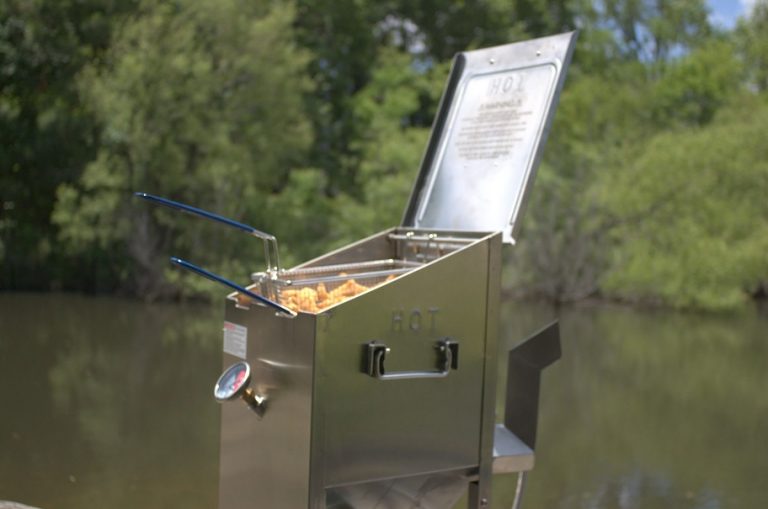Bayou Classic 4 Gallon Stainless Bayou Fryer #700-701 **CANNOT SHIP ...